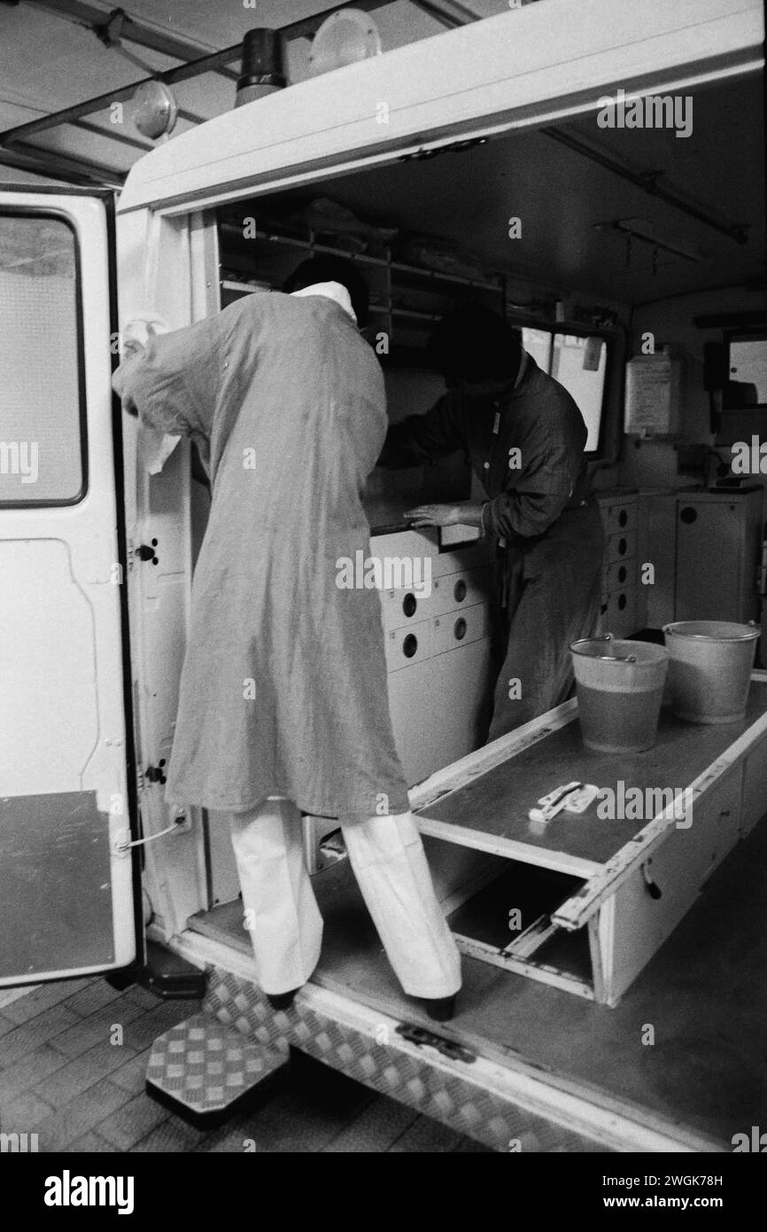 Service aide medicale urgence hi-res stock photography and images - Alamy