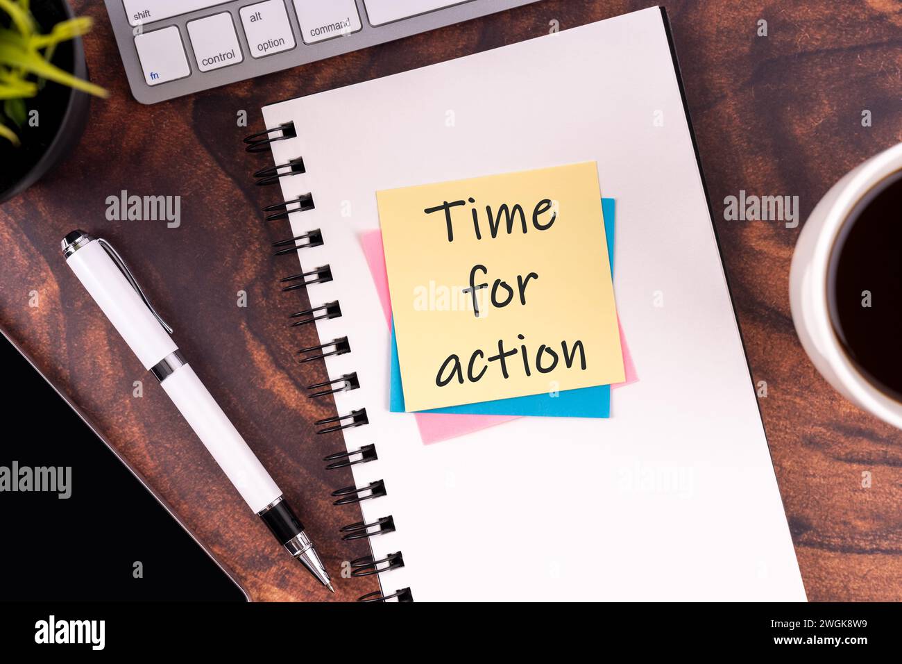 Action symbol hi-res stock photography and images - Alamy