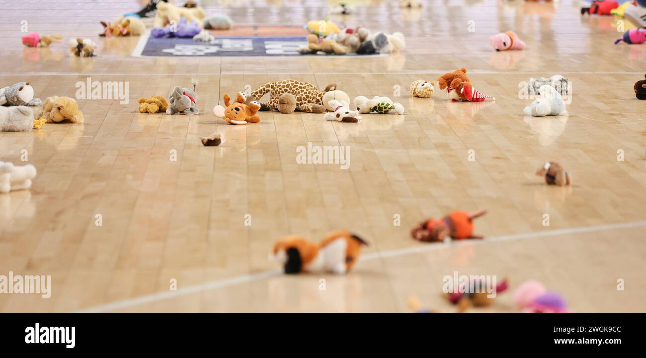 FC Bayern Basketball veranstaltet Teddy Bear Toss. GER, FC Bayern ...