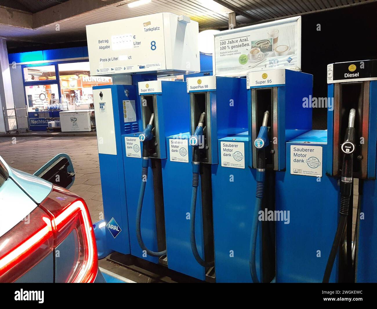 Bp aral hi-res stock photography and images - Alamy
