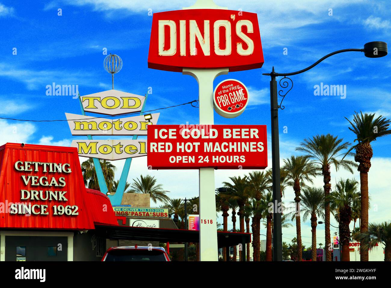 Dino's lounge hi-res stock photography and images - Alamy