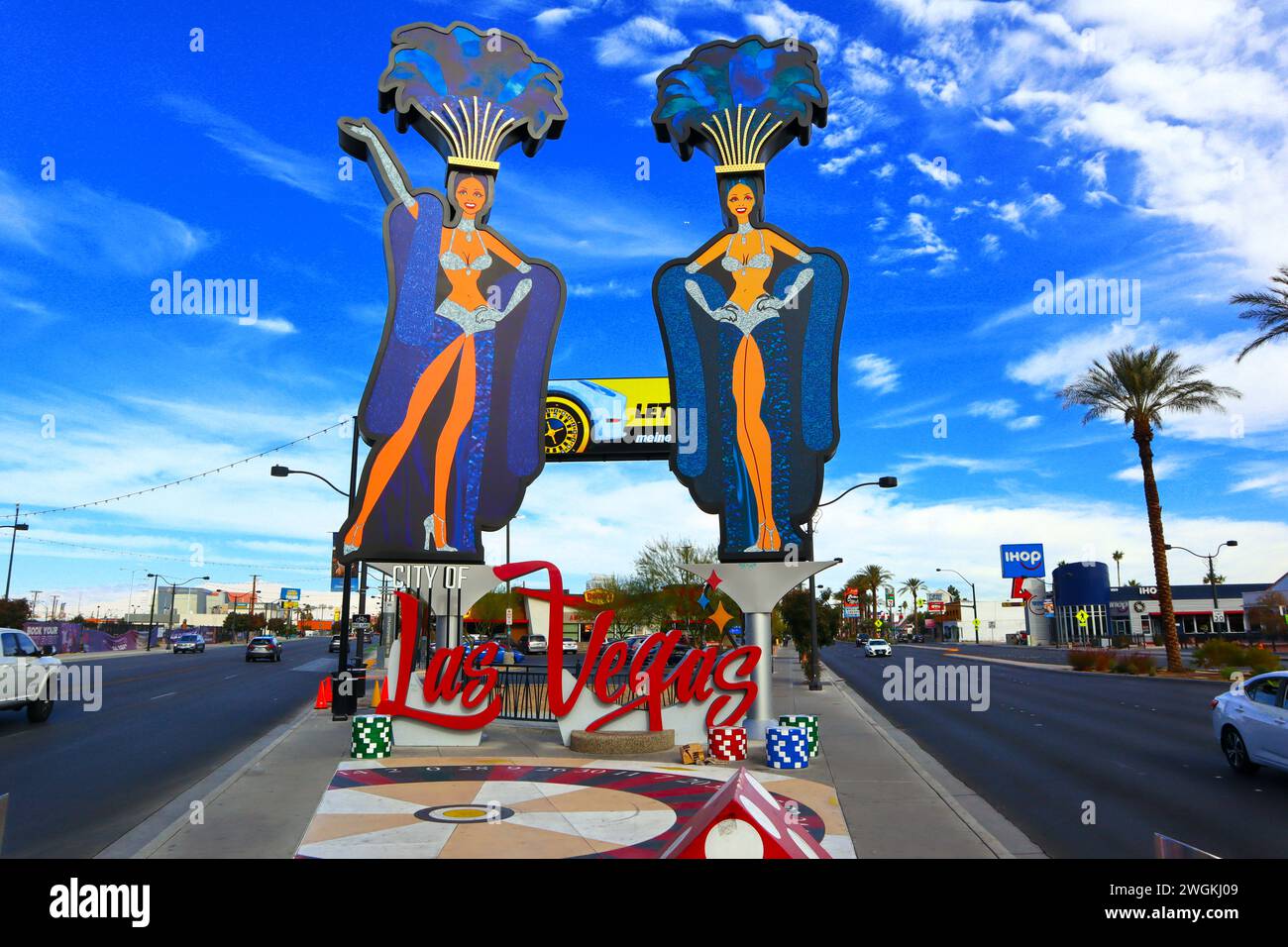 Las Vegas, Nevada: Las Vegas Boulevard Gateway Showgirls sign in ...