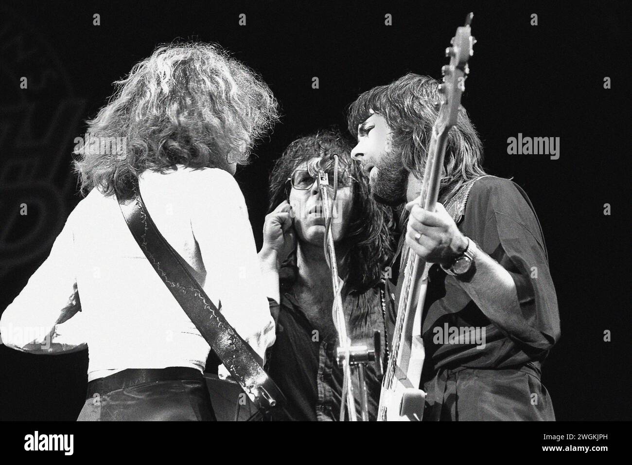 Cardiff castle gif 1976 hi-res stock photography and images - Alamy