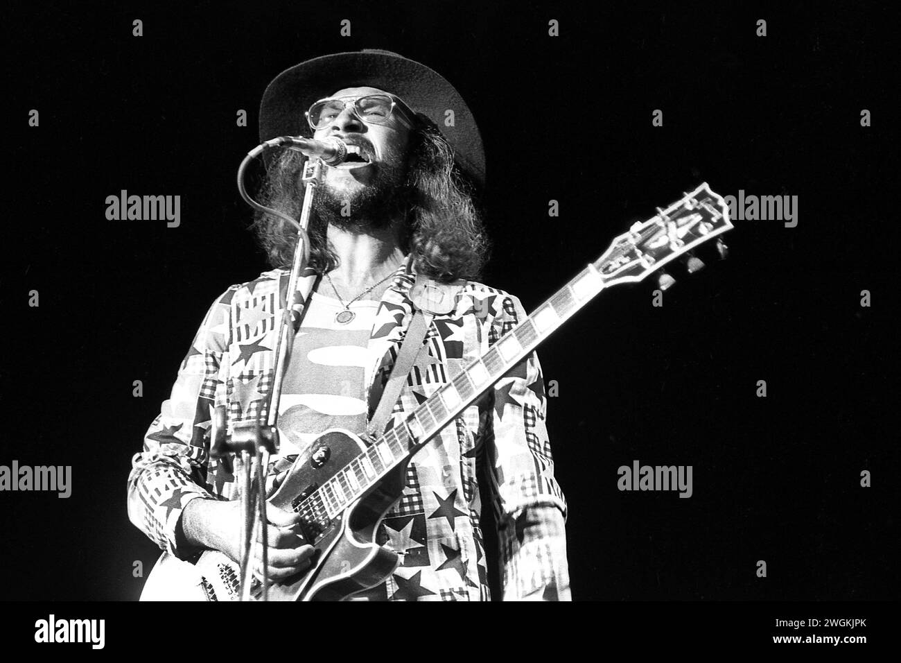 Chris Thompson guitar and vocals of Manfred Mann's Earth Band Cardiff ...