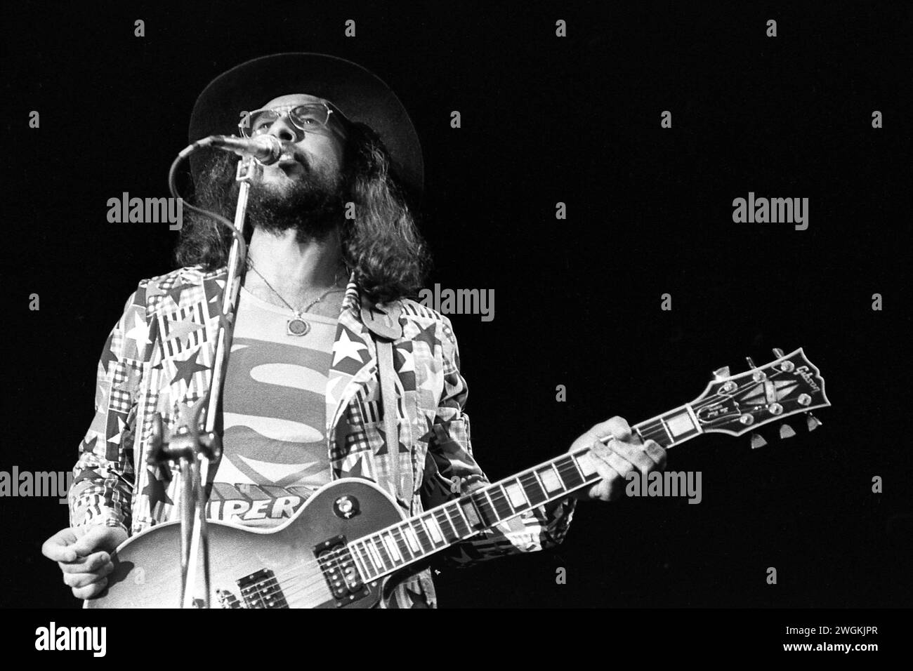 Cardiff castle gif 1976 hi-res stock photography and images - Alamy