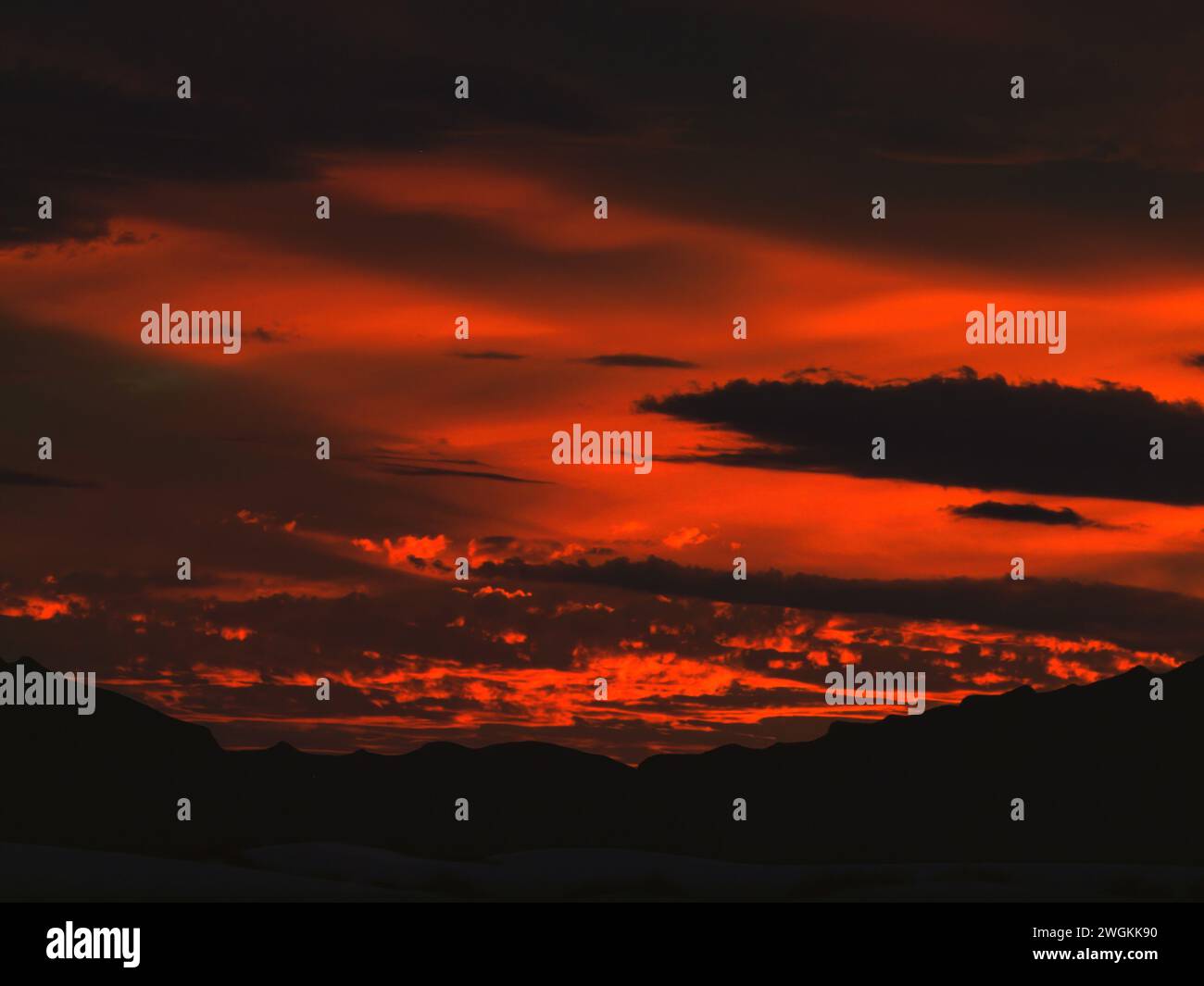 White sands national park red sunset hi-res stock photography and ...