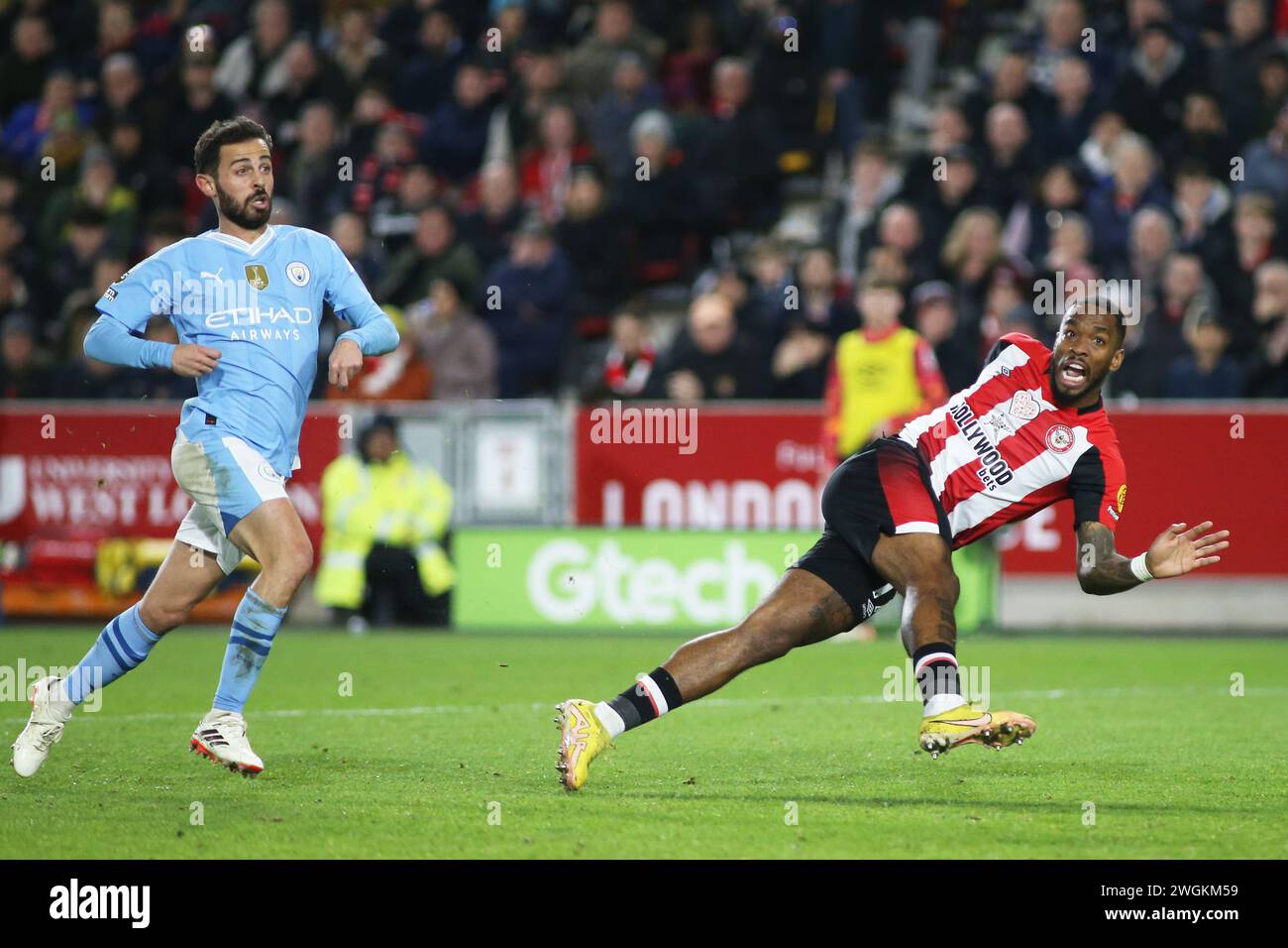 Ivan toney brentford manchester city hi-res stock photography and ...