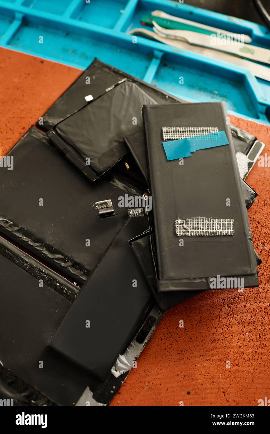 Parts store hi hi-res stock photography and images - Alamy