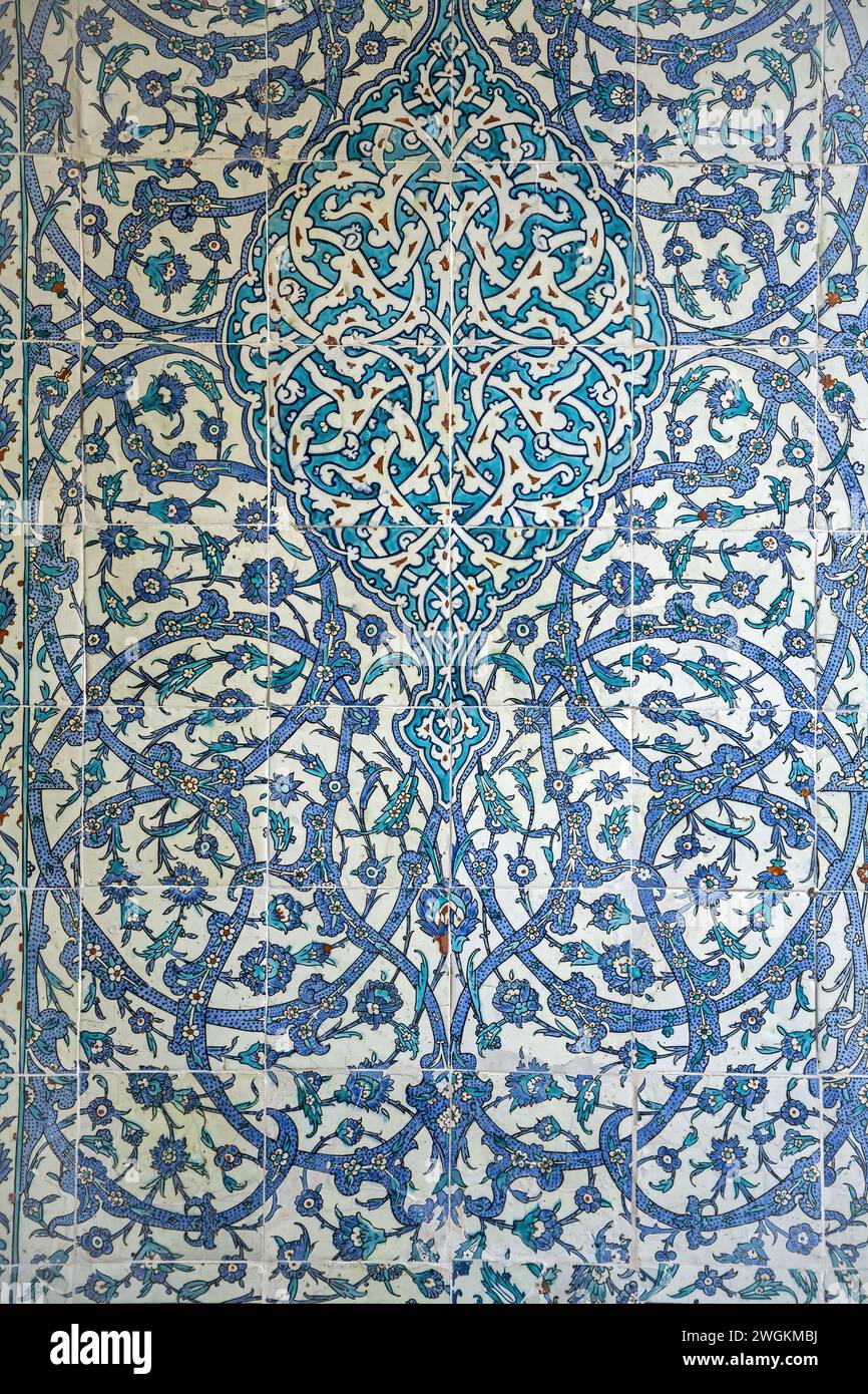 Decorative wall tile, Harem, Topkapi Palace, Istanbul, Turkey Stock ...
