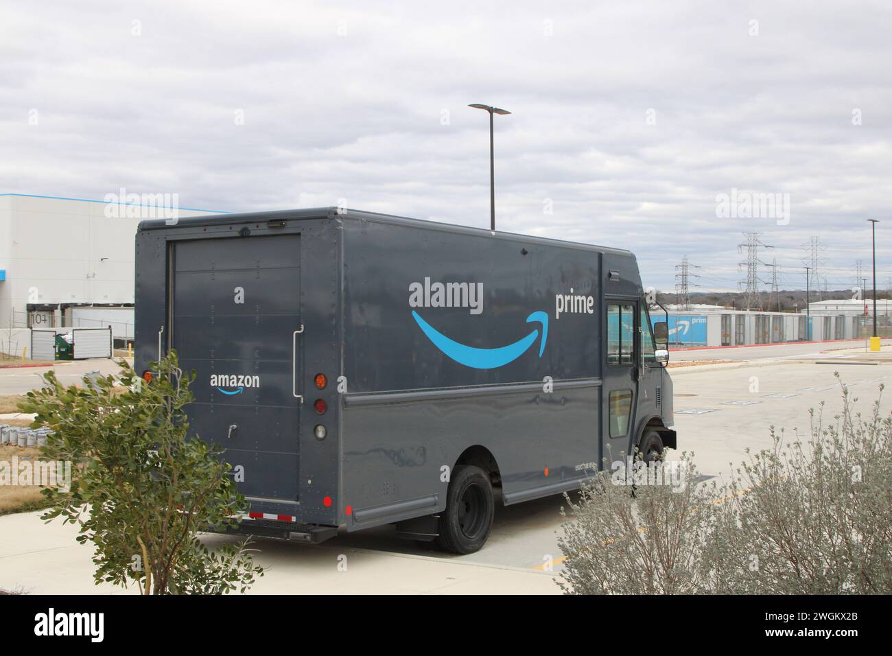 San Antonio, USA. 05th Feb, 2024. An Amazon Prime walk-in cargo van ...