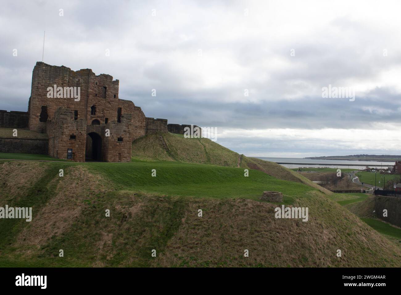 Tynemouth priory castle pen bal crag hi-res stock photography and ...