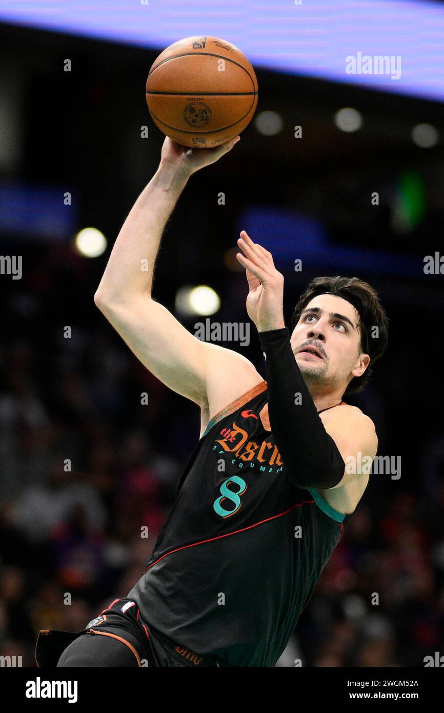 Washington Wizards forward Deni Avdija (8) in action during the first ...