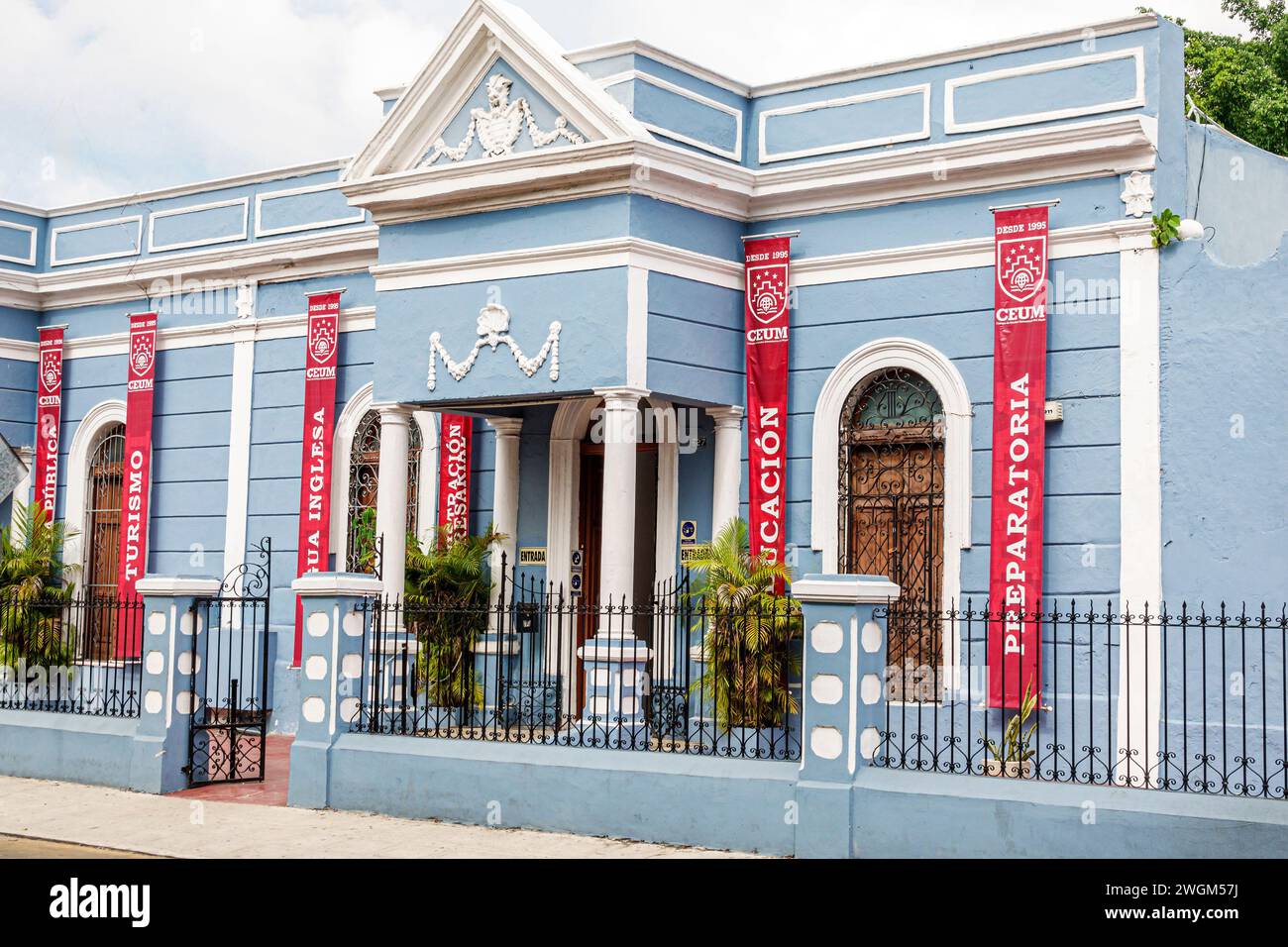 Merida Mexico,Barrio de Santiago Centro,Calle 59,school outside ...