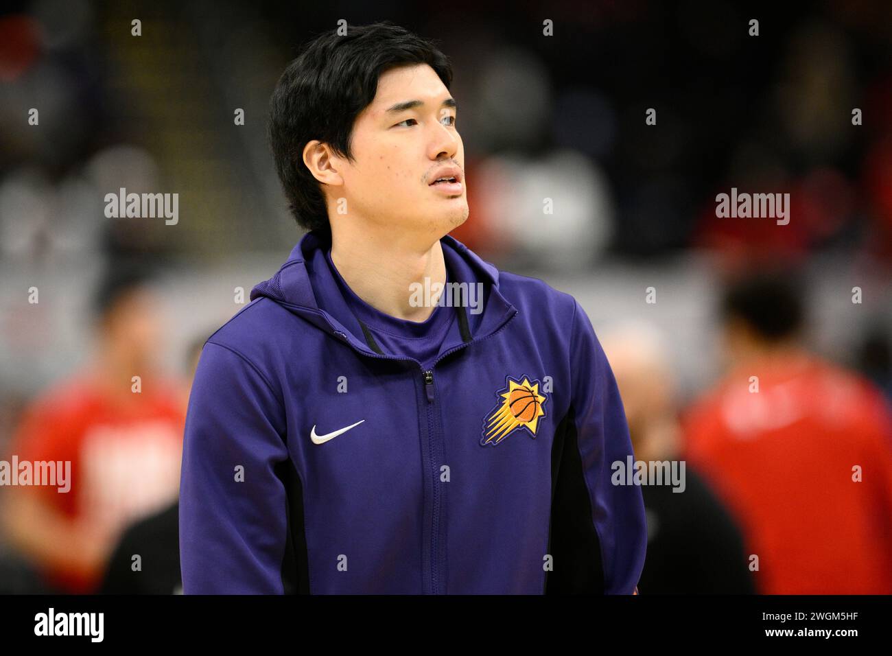 Phoenix Suns forward Yuta Watanabe (18) warms up before an NBA ...