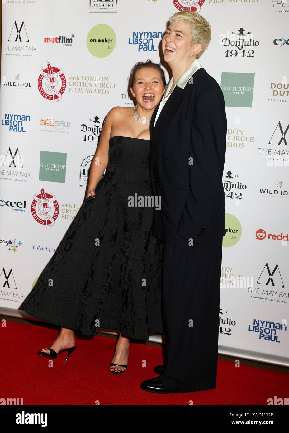 Molly manning walker and mia mckenna bruce hi-res stock photography and ...