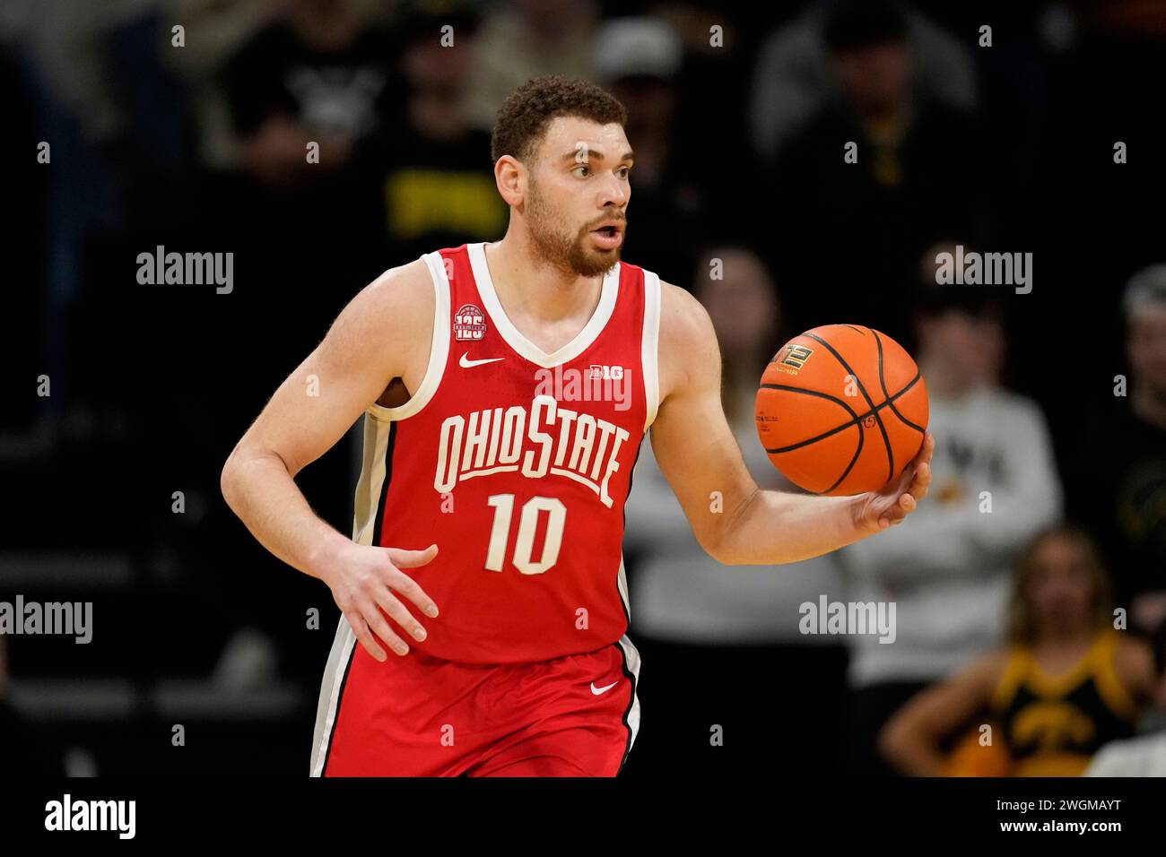 Ohio State forward Jamison Battle (10) drives up court during the first ...