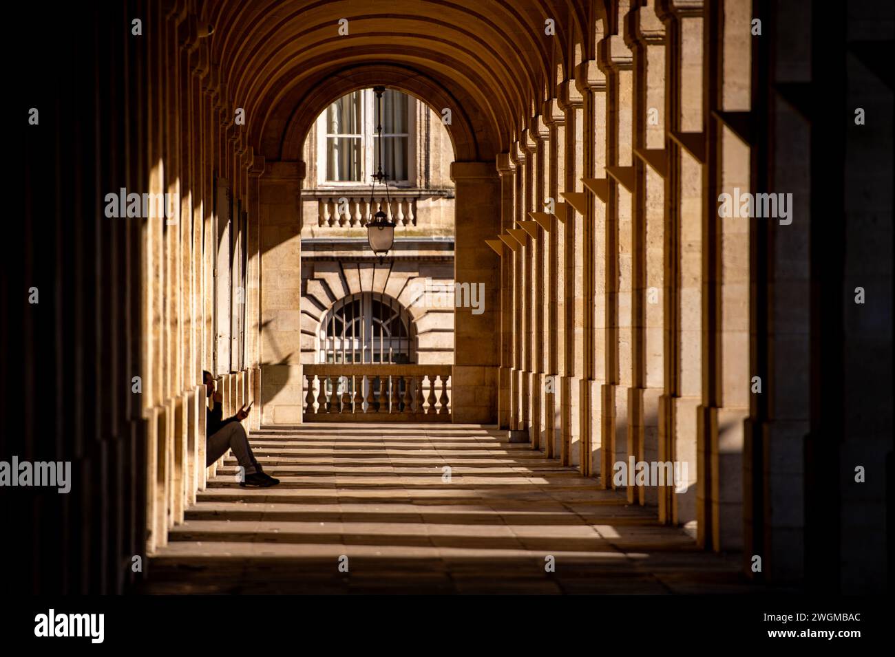 Forced perspective sun hi-res stock photography and images - Alamy