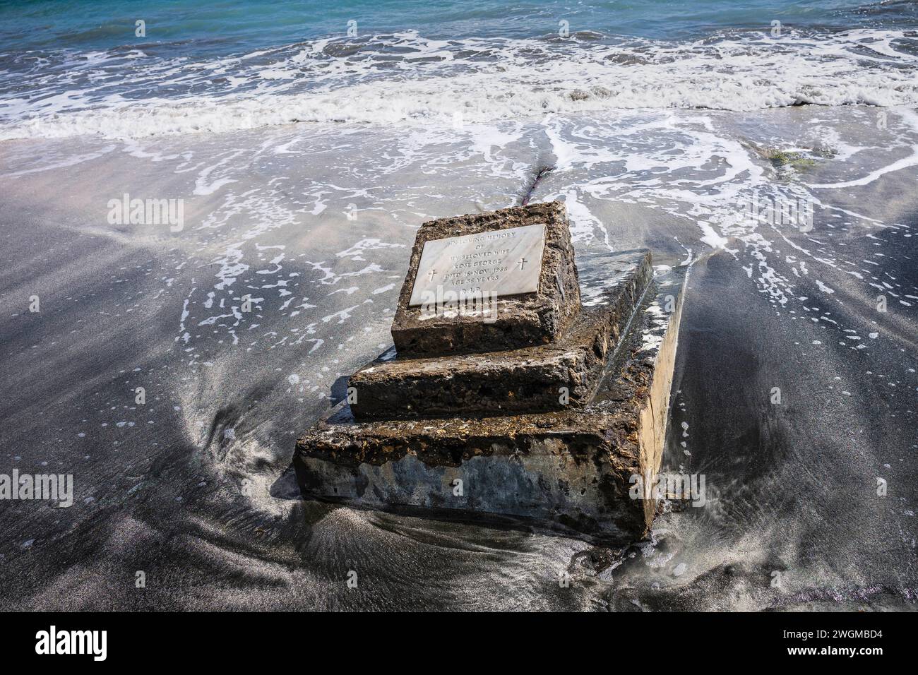 Semetery in the sea hi-res stock photography and images - Alamy