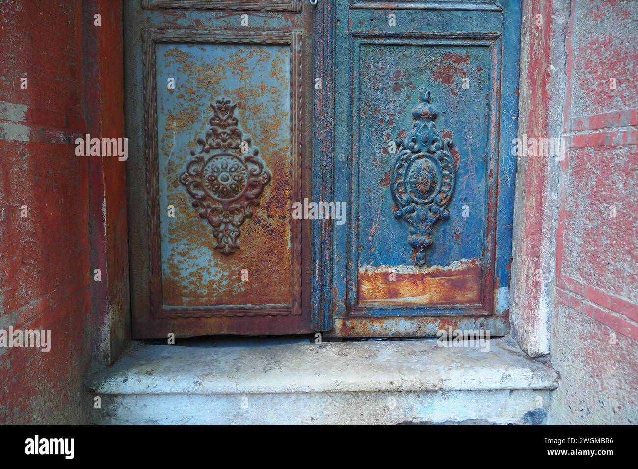 blue wood door texture background Stock Photo - Alamy