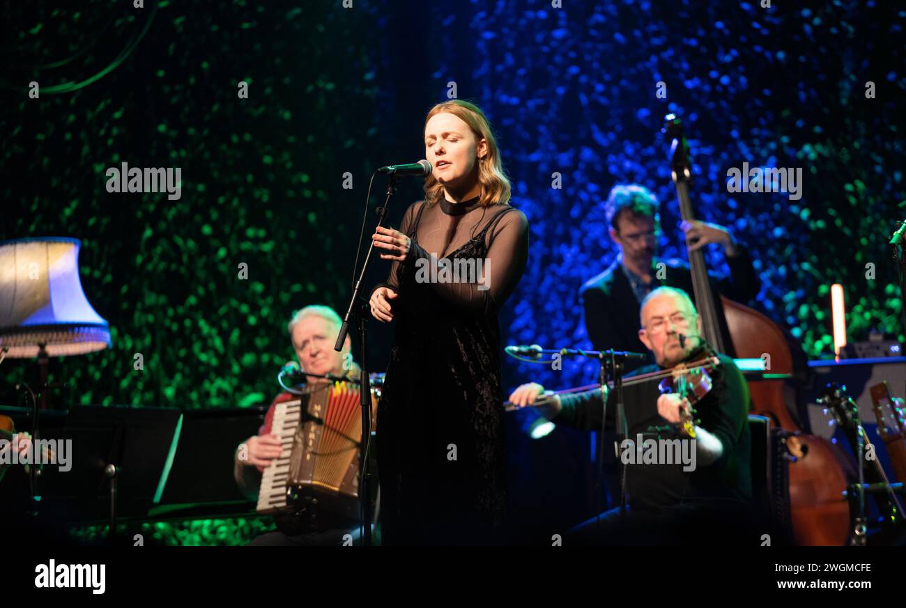 Gaelic singer of the year hi-res stock photography and images - Alamy