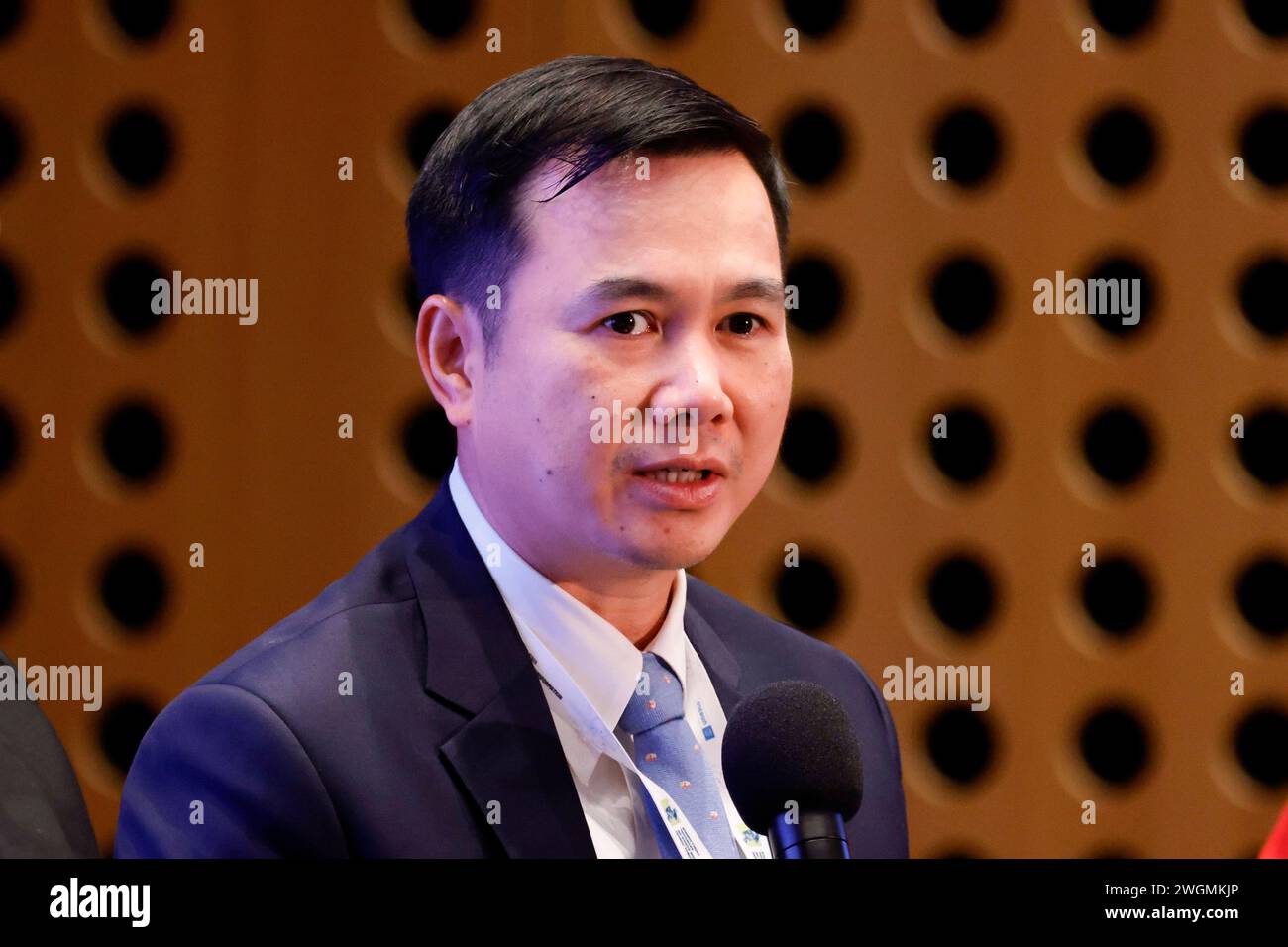 Bui The Duy, Vietnam's Deputy Minister of Science and Technology, speaks at the 2nd Global Forum ...