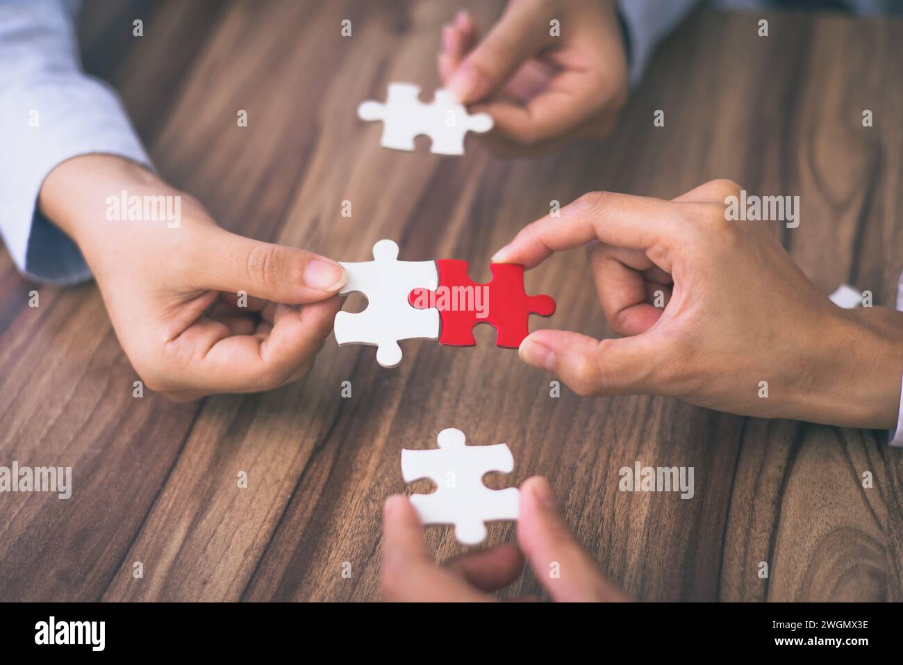 Man last jigsaw piece puzzle hi-res stock photography and images - Alamy