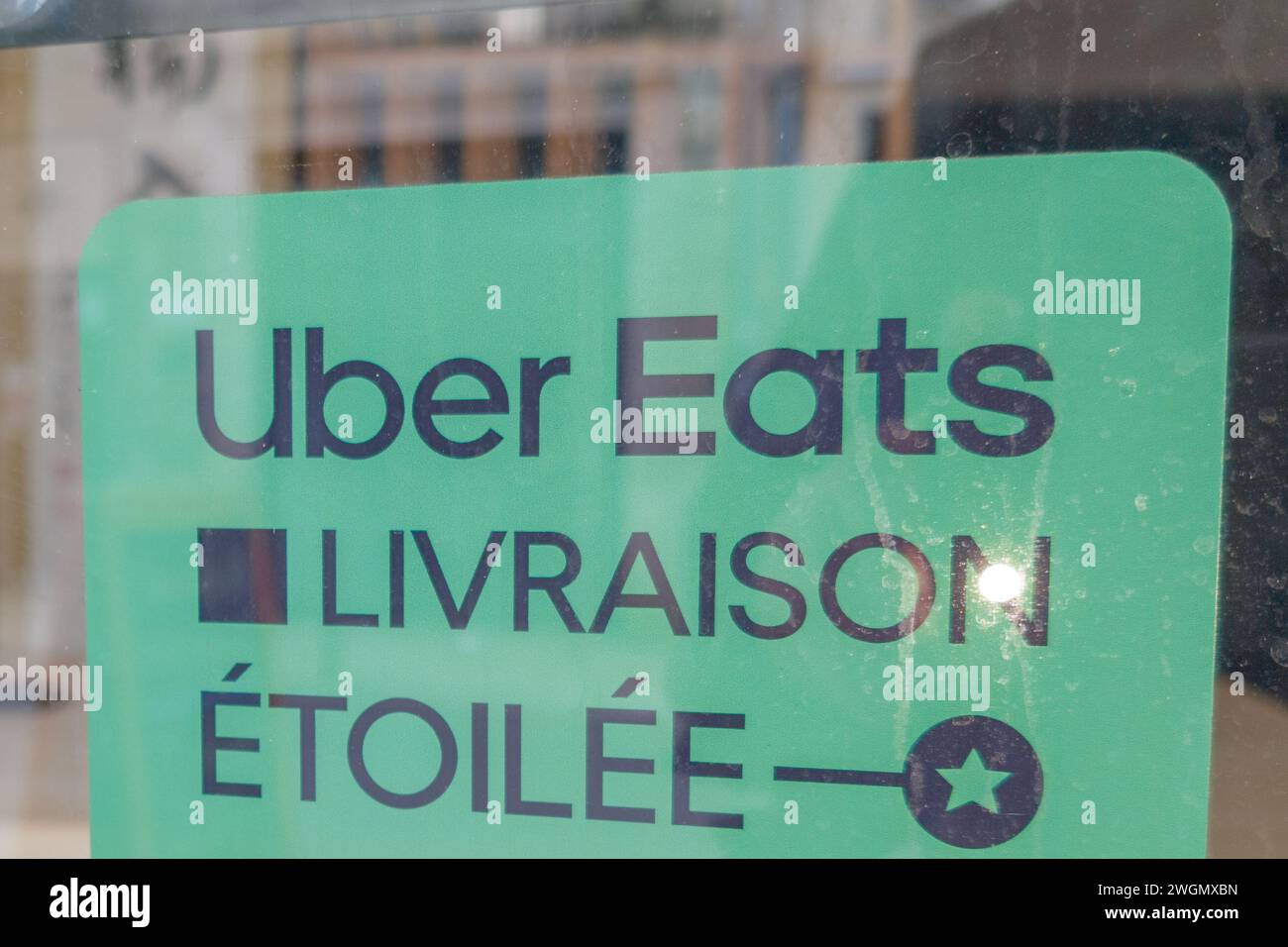 Bordeaux , France - 02 05 2024 : Uber eats livraison etoilee sign logo ...