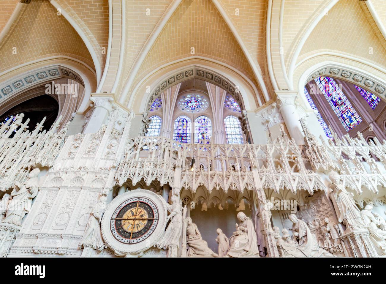Cathedral of Our Lady of Chartres, France, choir wall sculpture and ...