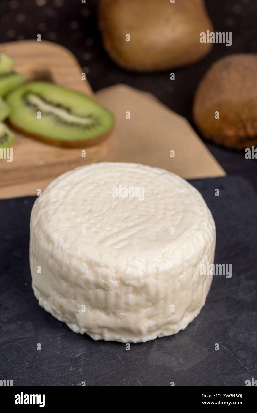 cream cheese made from cow's milk, making milk curd from whole milk ...