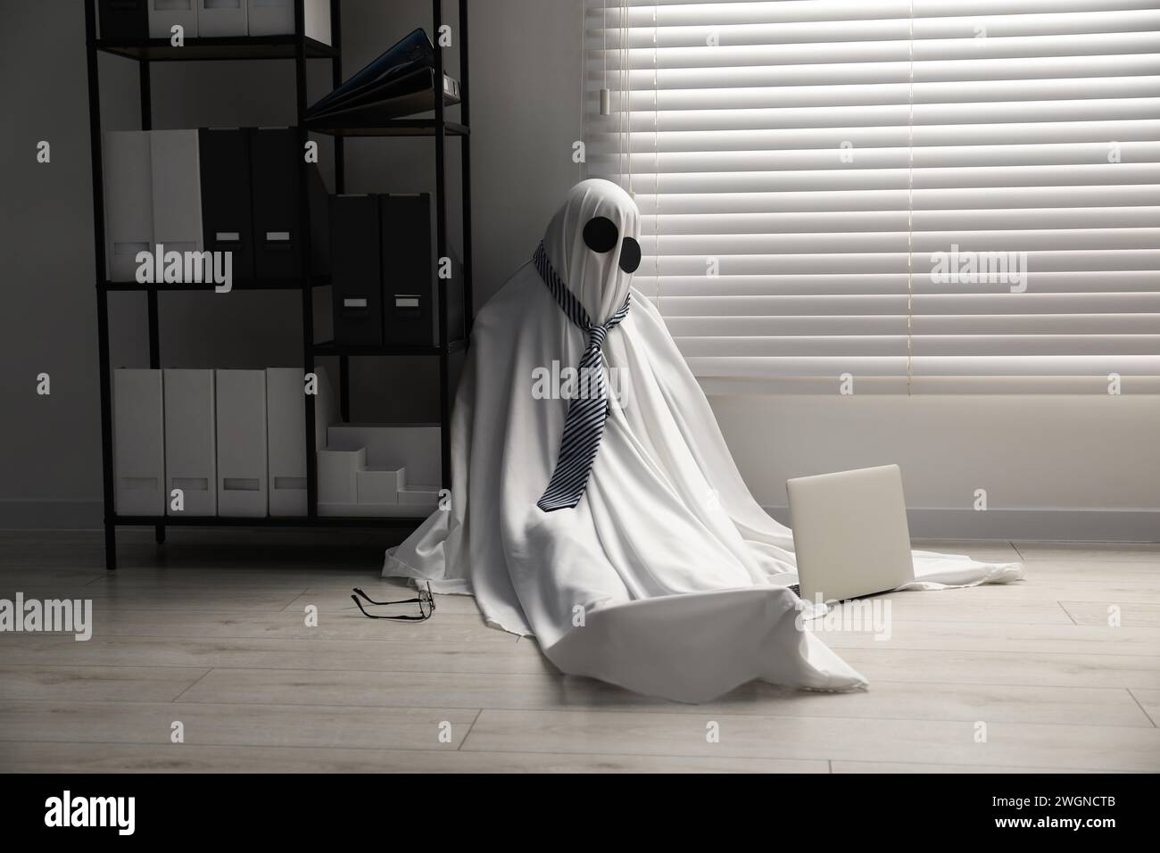 Creepy man office hi-res stock photography and images - Alamy