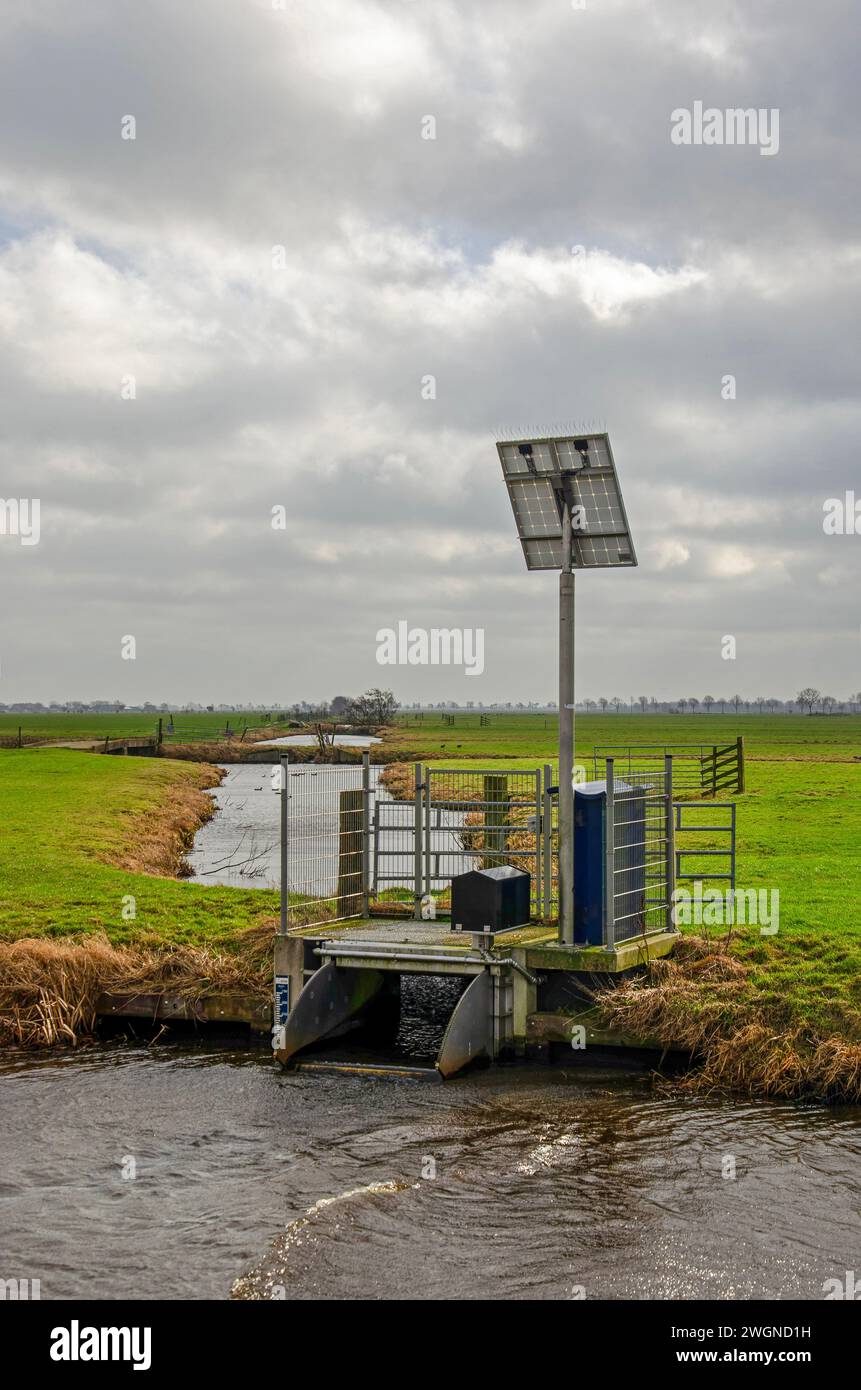 Small pumping station draining water from a set of ditches into a ...