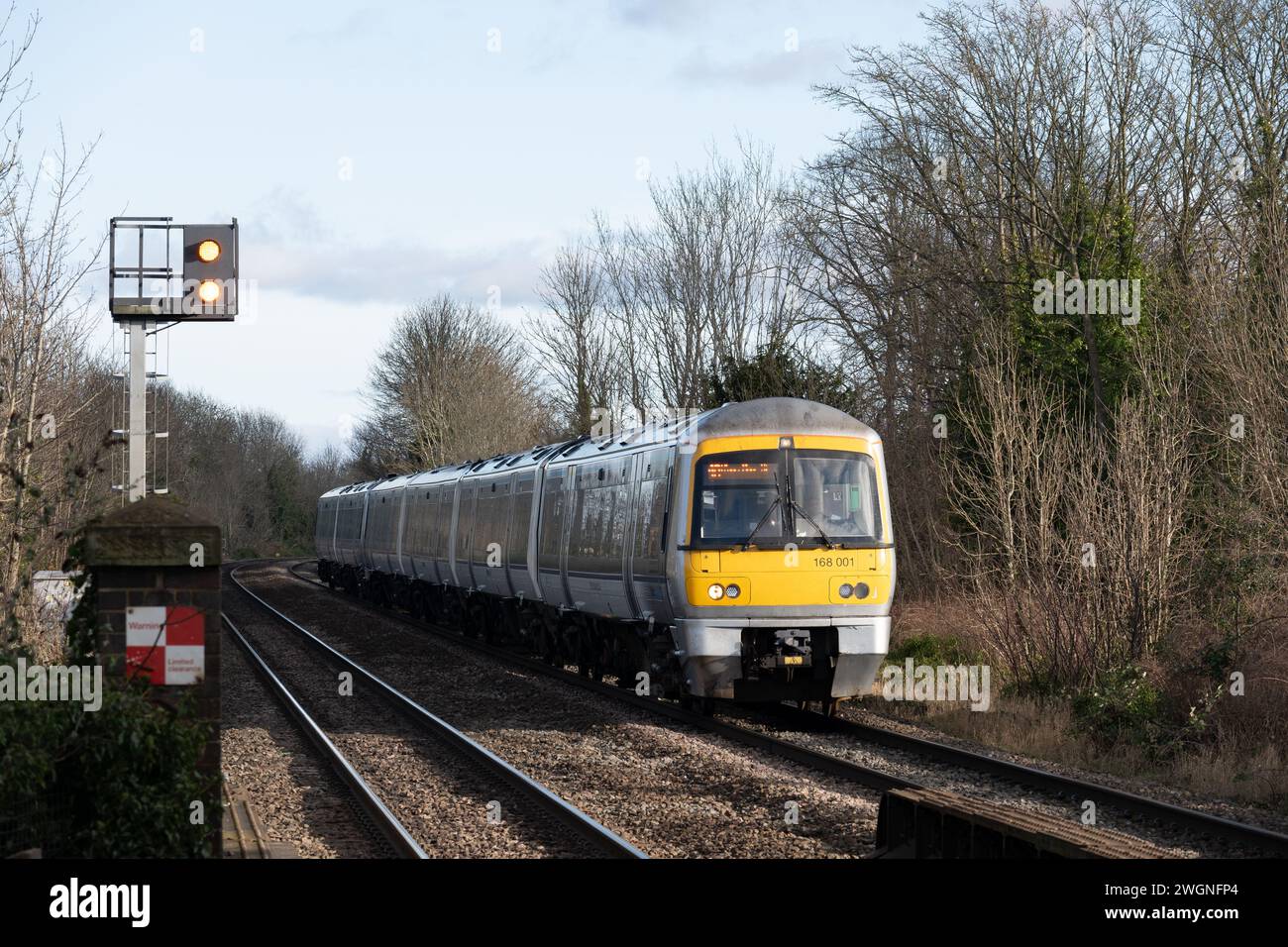 Chiltern railways class 168 train hi-res stock photography and images ...