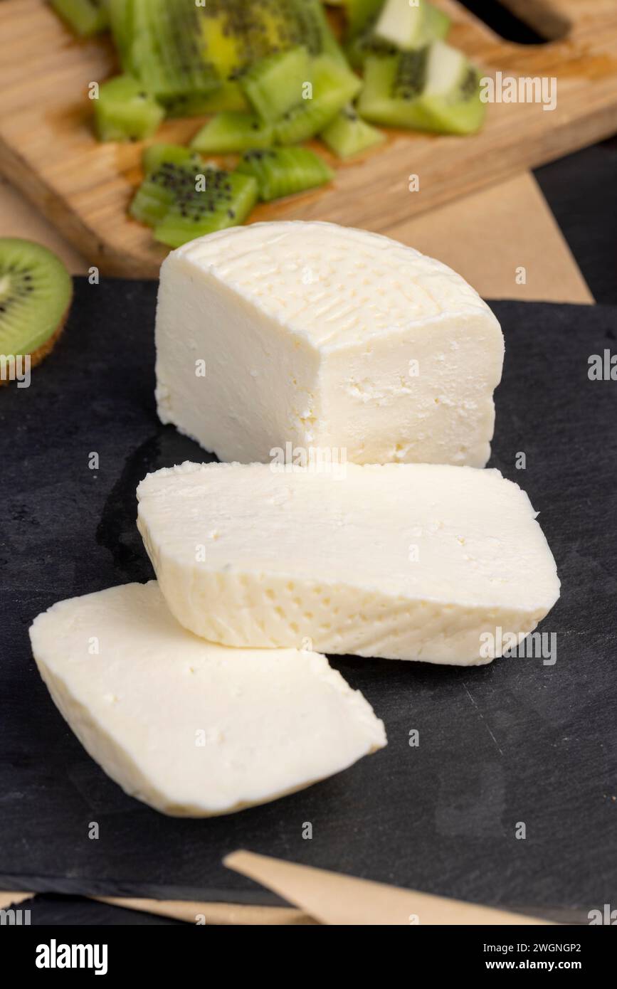 cream cheese made from cow's milk, making milk curd from whole milk ...