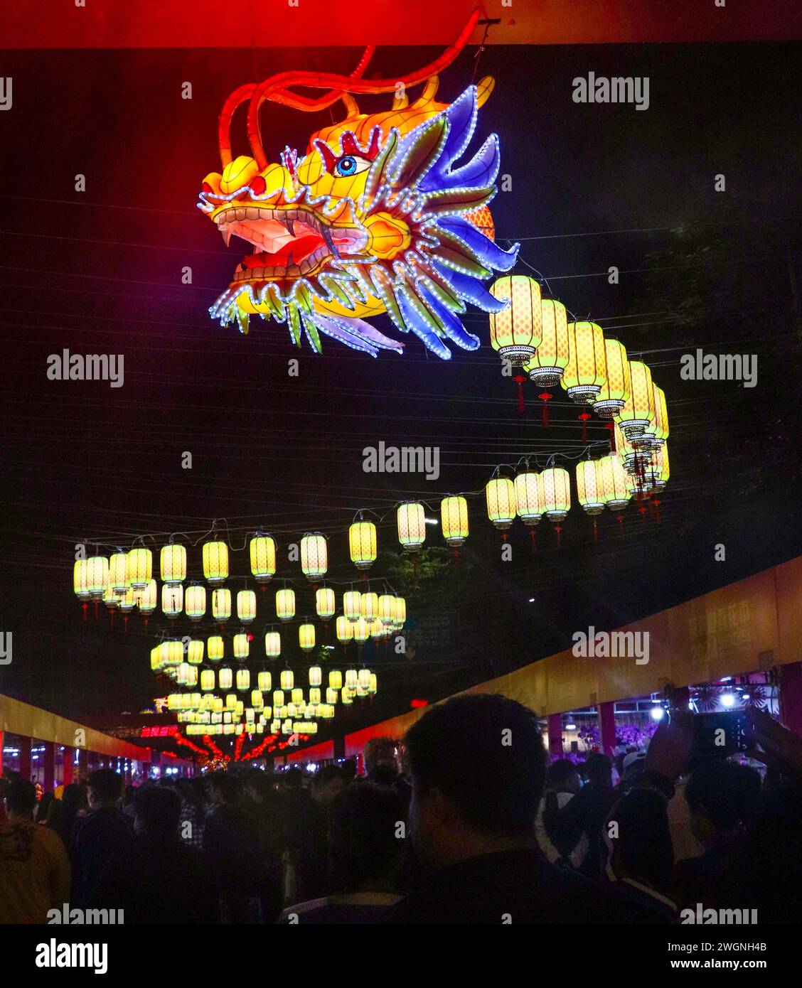 SHENZHEN, CHINA - FEBRUARY 4, 2024 - Tourists visit the Spring Festival ...