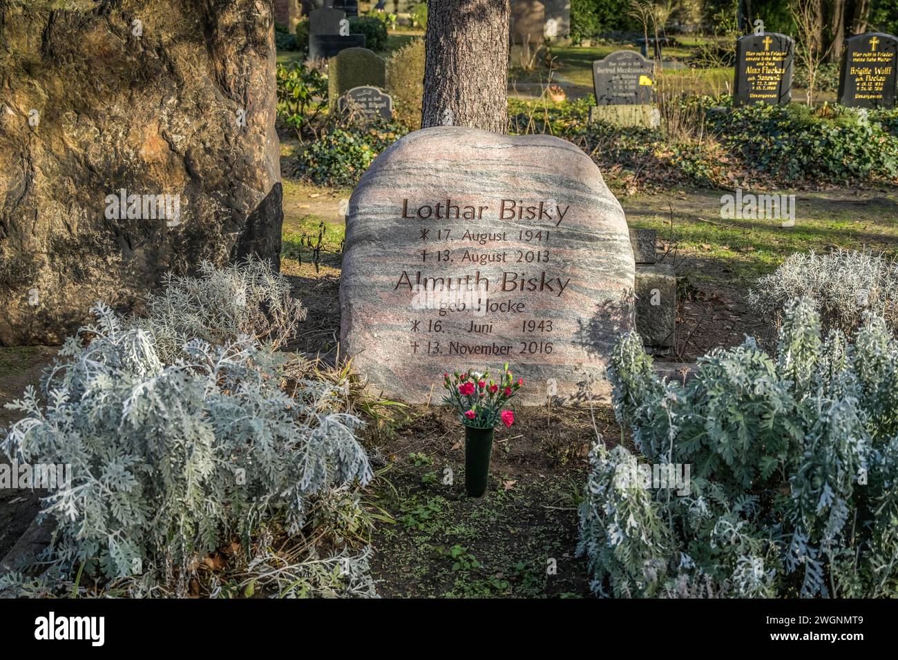Lothar und Almuth Bisky, Grab, Dorotheenstädtischer Friedhof ...