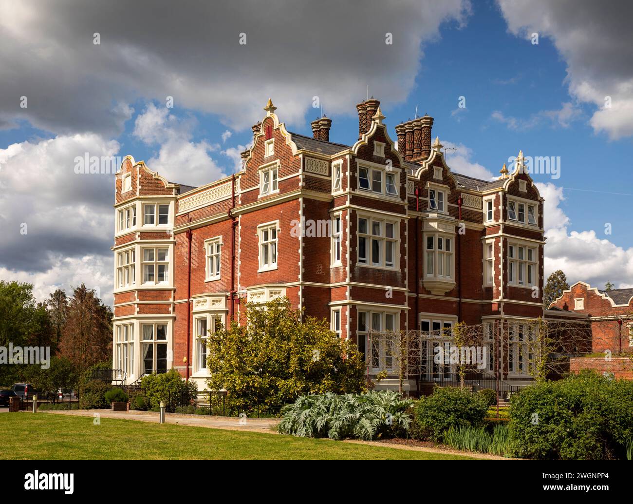 Elegant house essex hi-res stock photography and images - Alamy