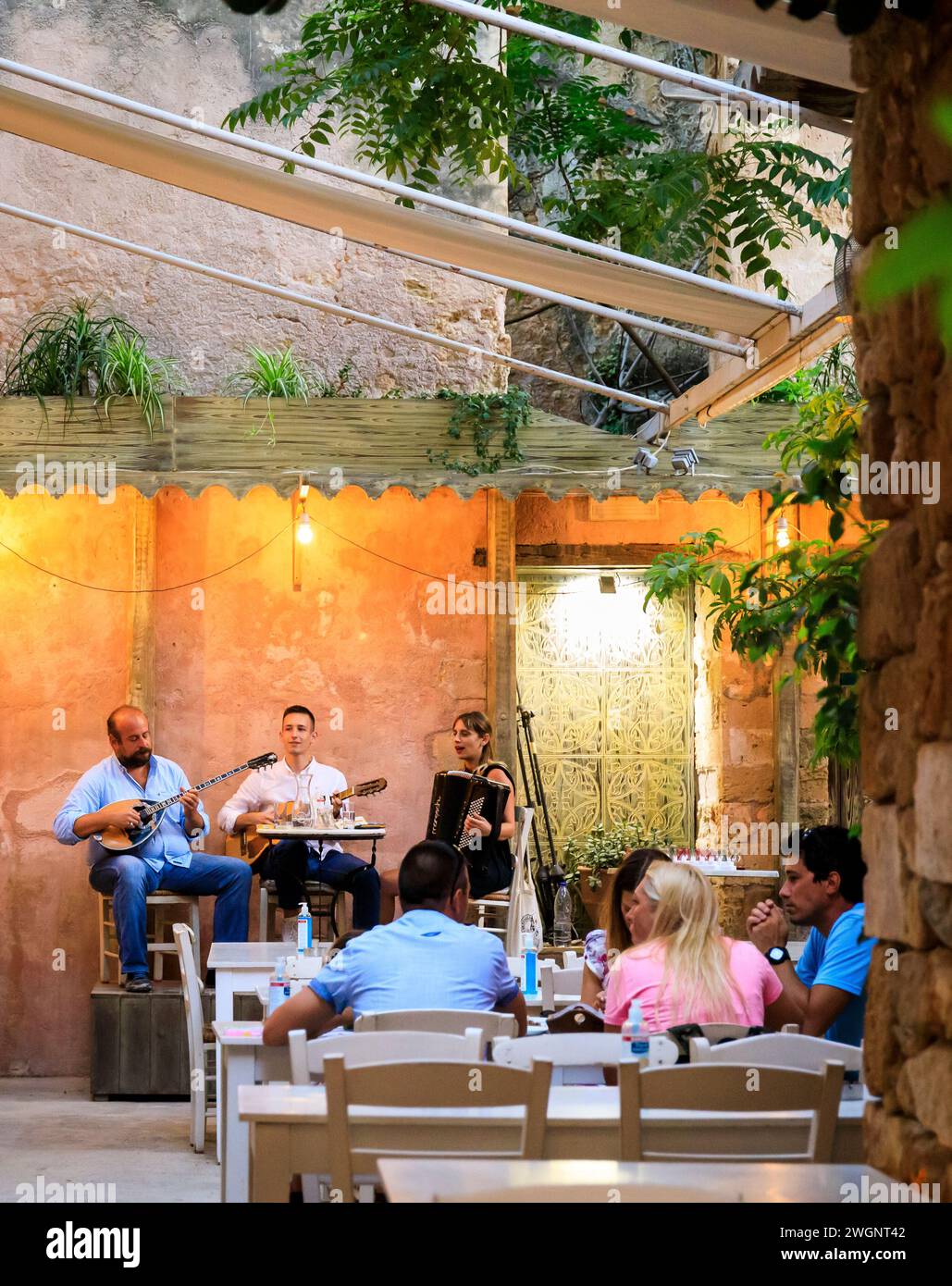 Crete music hi-res stock photography and images - Alamy