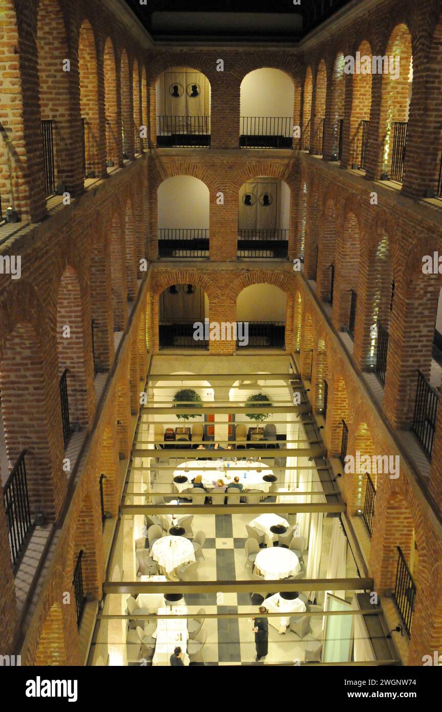Cuartel general y cuartel general hi-res stock photography and images ...