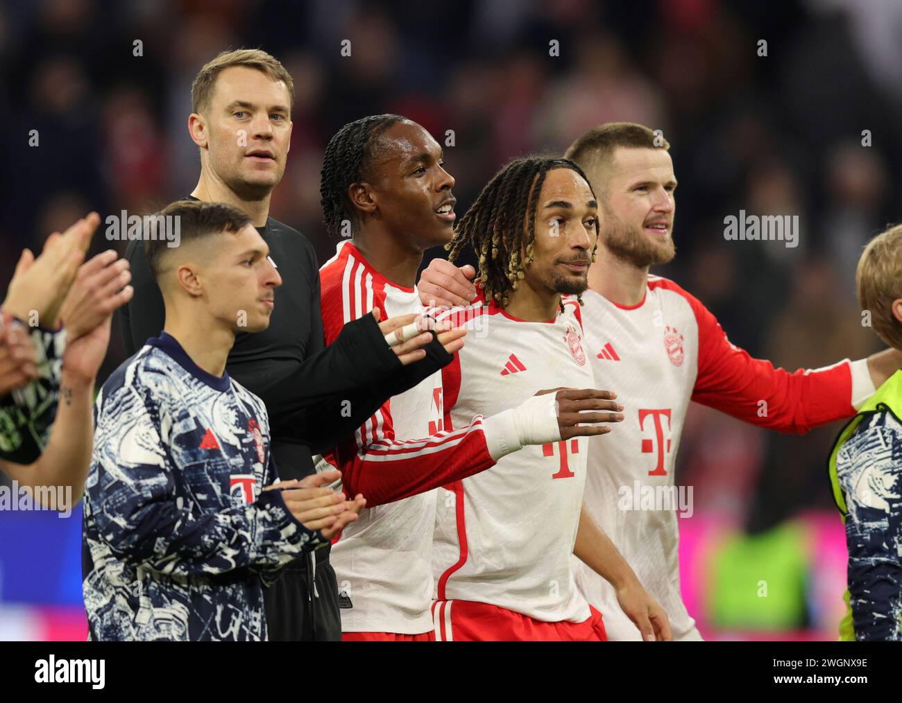 Bryan Zaragoza of FC Bayern Muenchen, Manuel Neuer of FC Bayern ...