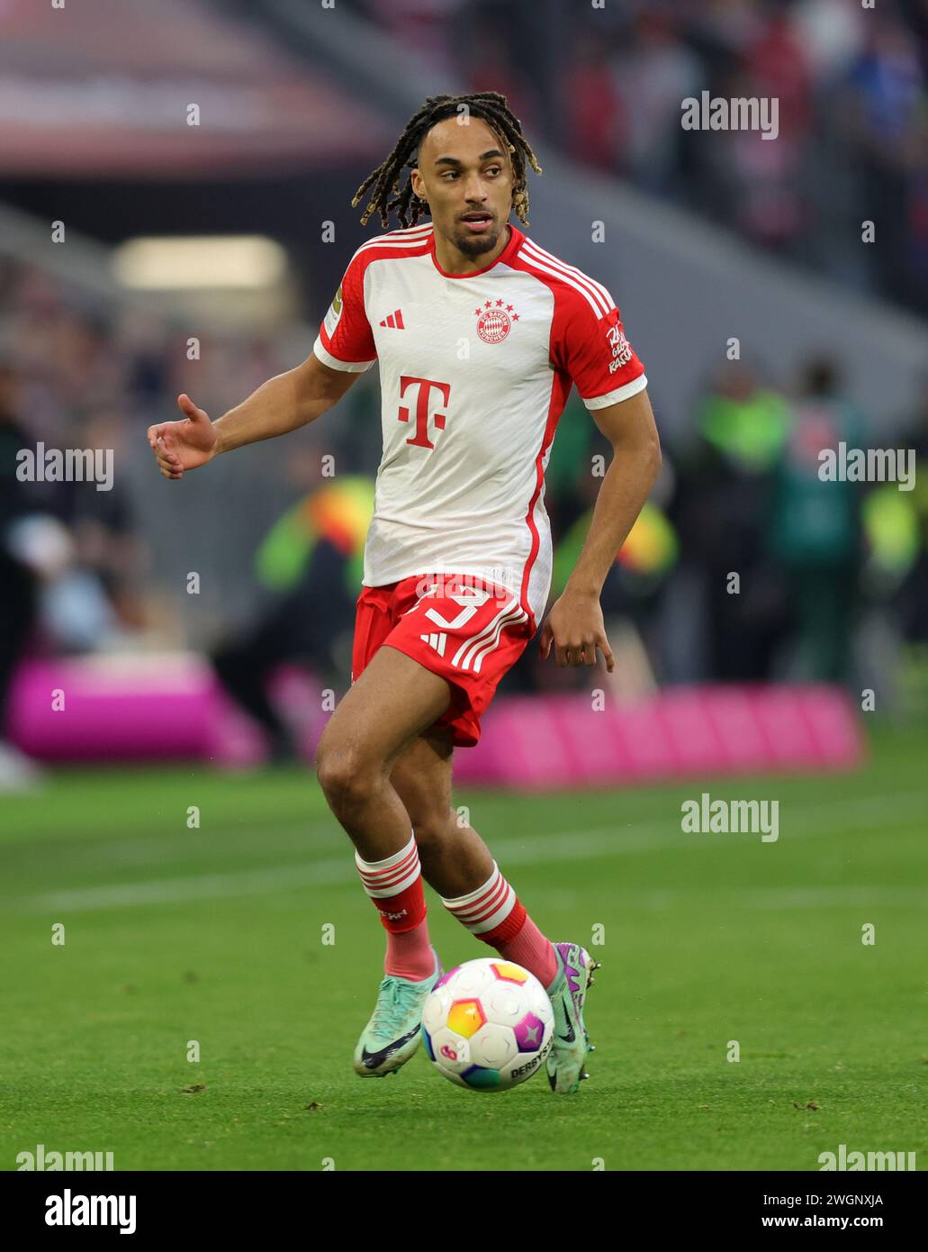 Sacha Boey of FC Bayern Muenchen FC Bayern MŸnchen vs Borussia ...
