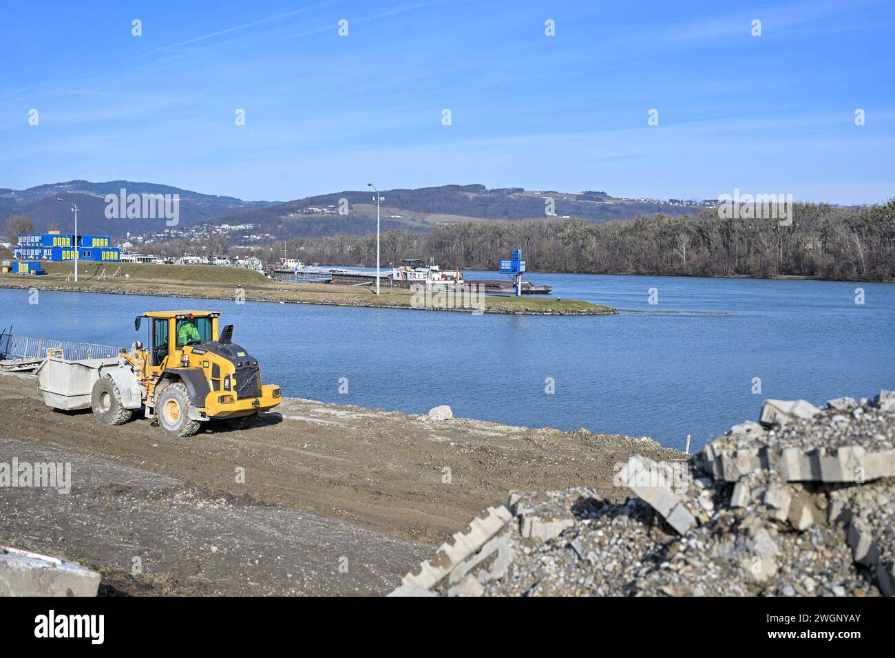 Spatenstich Hochwasserschutz Hafen Linz, 06.02.2024, Hafen Linz, AUT ...