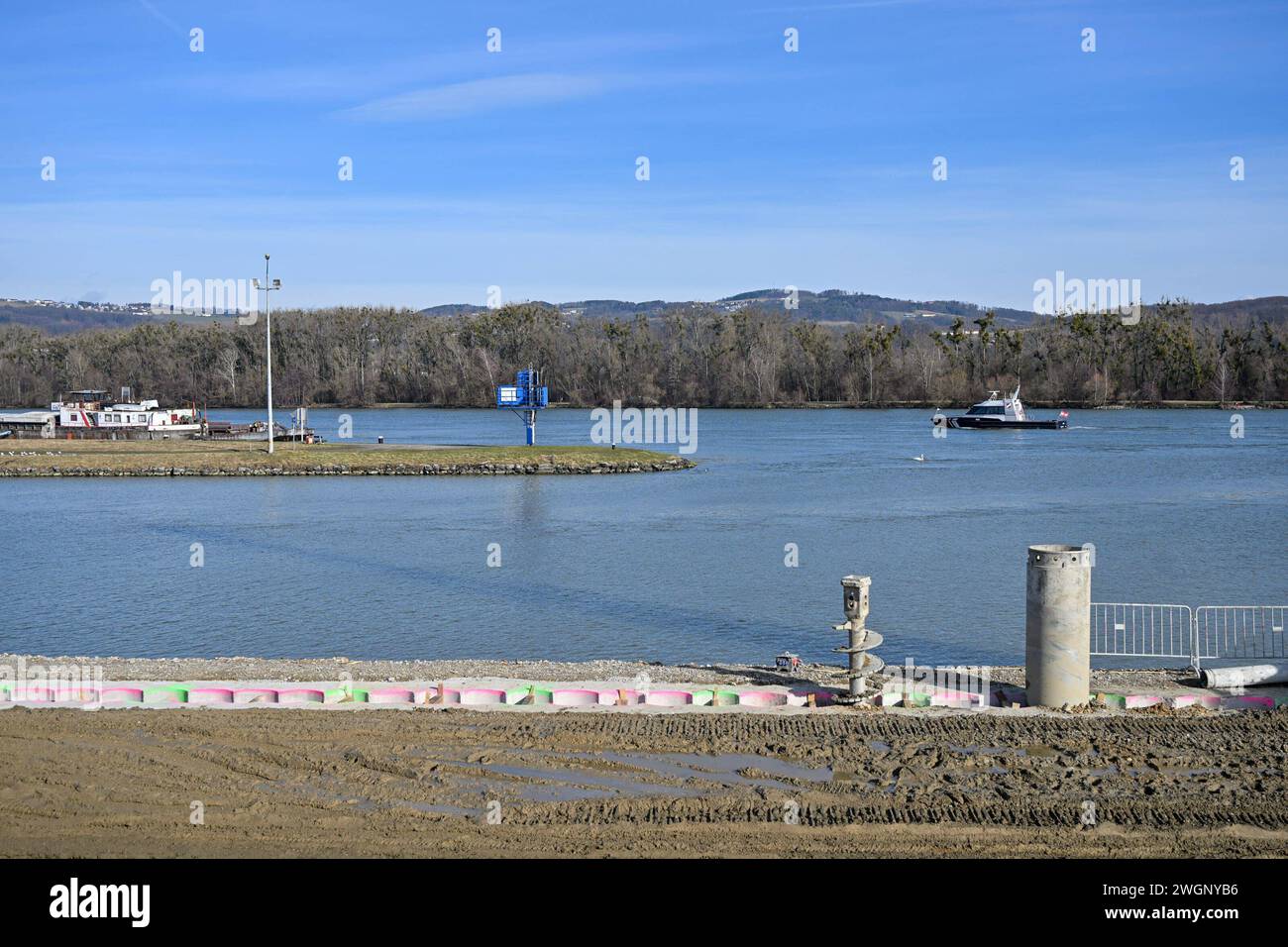 Spatenstich Hochwasserschutz Hafen Linz, 06.02.2024, Hafen Linz, AUT ...