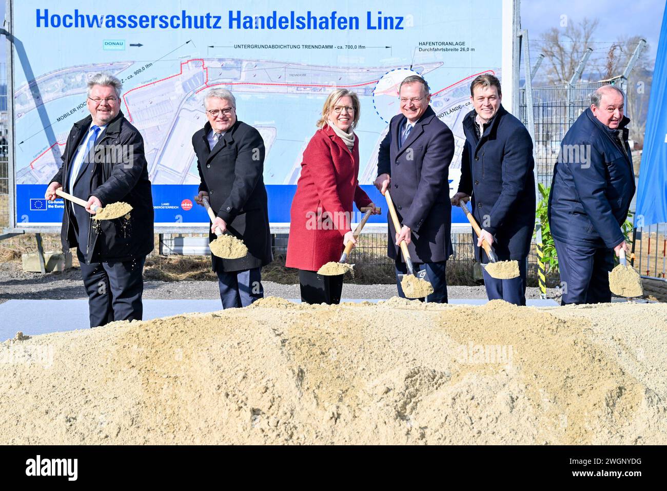 Spatenstich Hochwasserschutz Hafen Linz, 06.02.2024, Hafen Linz, AUT ...