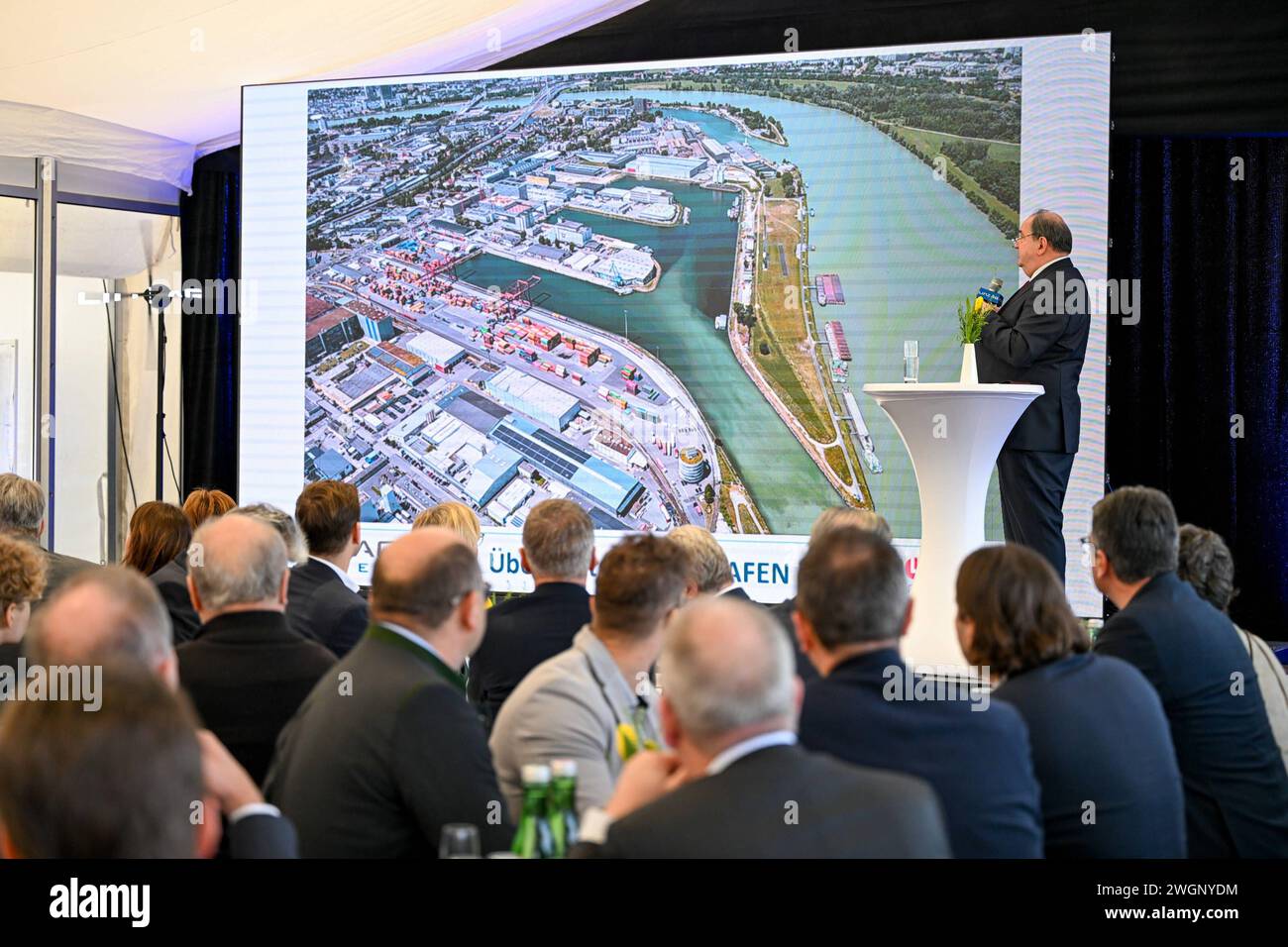 Spatenstich Hochwasserschutz Hafen Linz, 06.02.2024, Hafen Linz, AUT ...