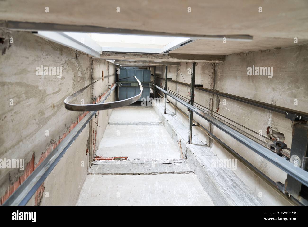 Elevator shaft hi-res stock photography and images - Alamy
