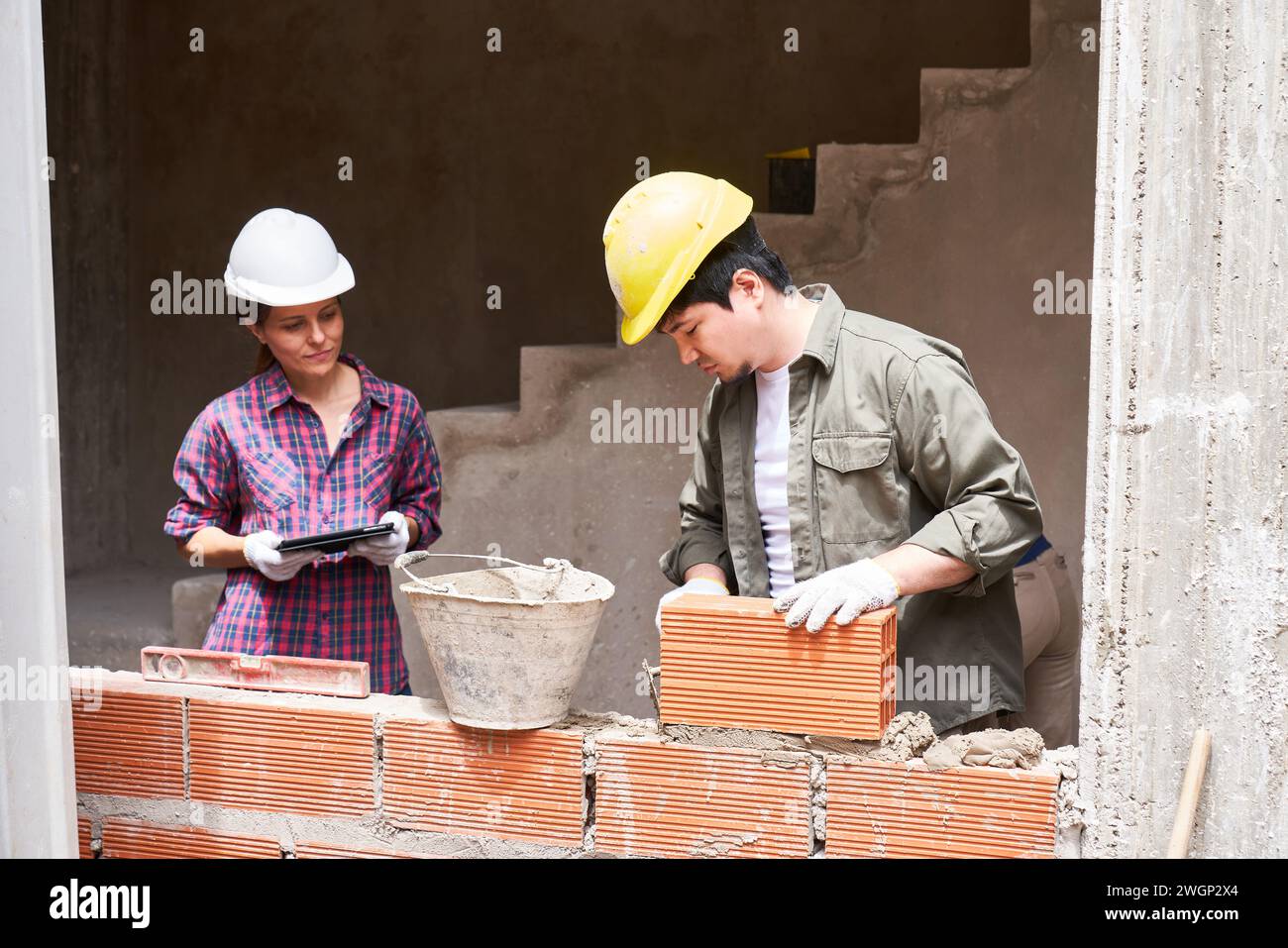 Adult supervising hi-res stock photography and images - Alamy