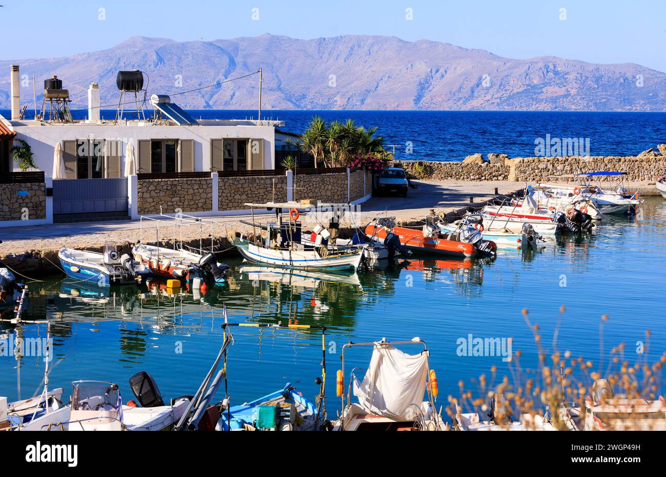 Kissamos old port, West Crete Stock Photo - Alamy