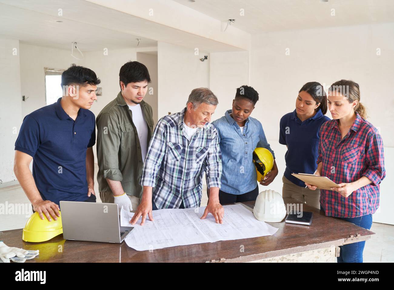 Professional architect engineer team design hi-res stock photography and images - Alamy