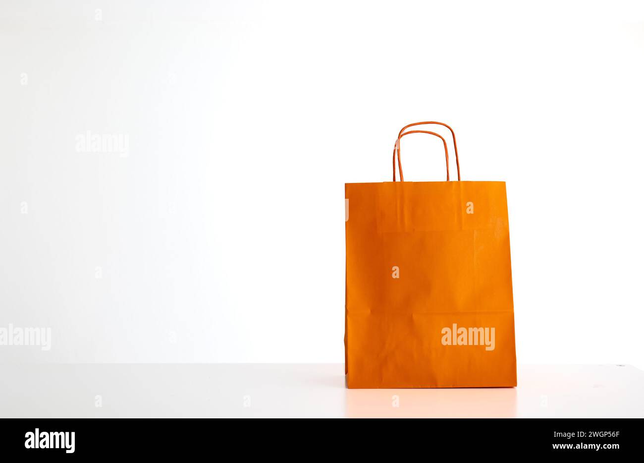 Empty gift bag hi-res stock photography and images - Alamy