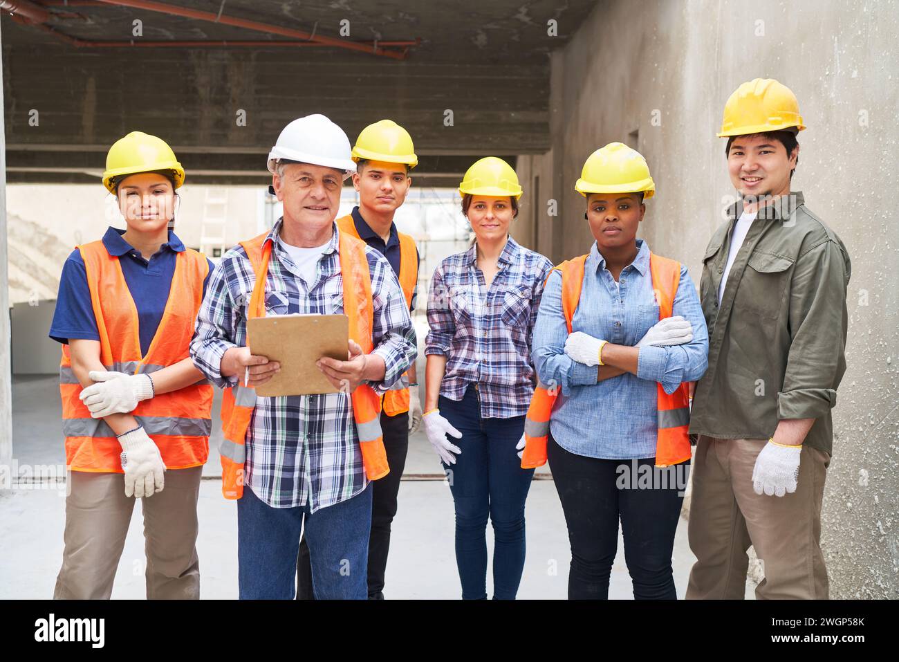 Smiling builder wearing hi-res stock photography and images - Alamy